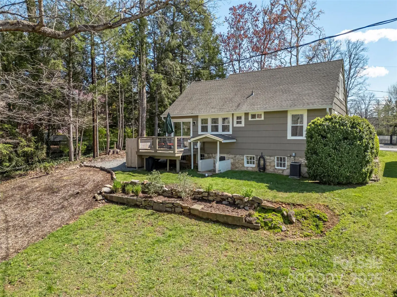 580 Maple Street Brevard NC 28712 MLS #CAR4288715 | Rumbling Bald on ...