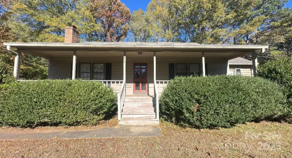 7615 Alexander Road Charlotte NC 28270 MLS #CAR4321603 | Dupont Real Estate