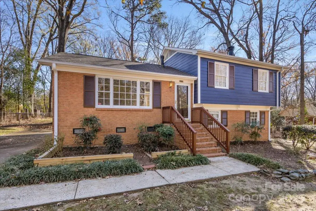 2418 Vista Drive Charlotte NC 28212 MLS #CAR4330408 | Rumbling Bald on ...