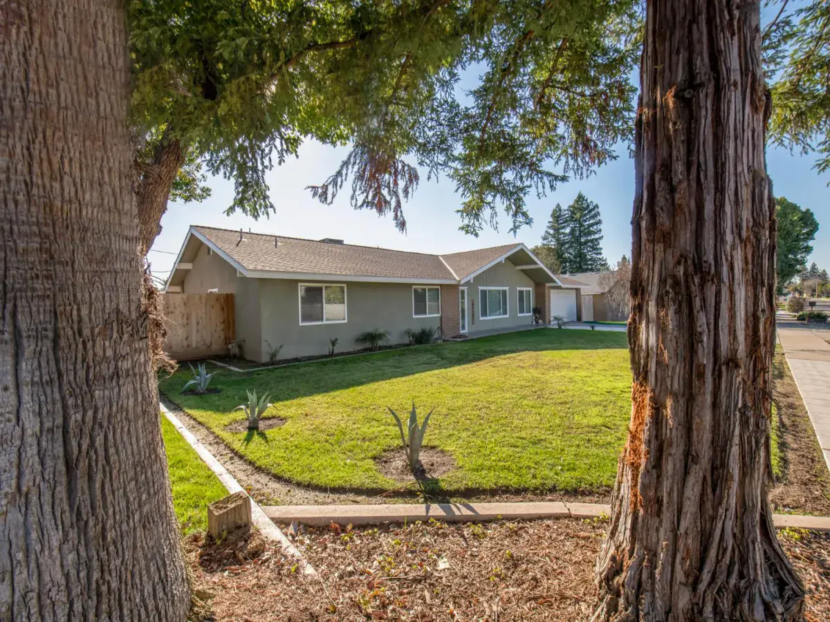 1125 W Sierra Avenue Fresno CA 93711 MLS #641633 – Valley Harvest ...