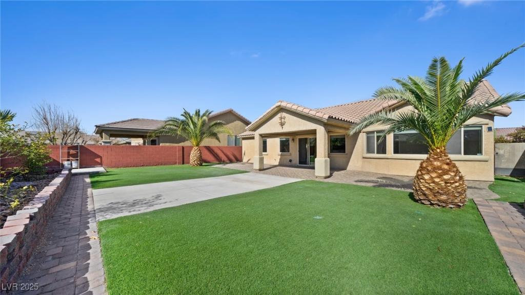 Stallion Mountain Real Estate / RE/MAX List For 1%