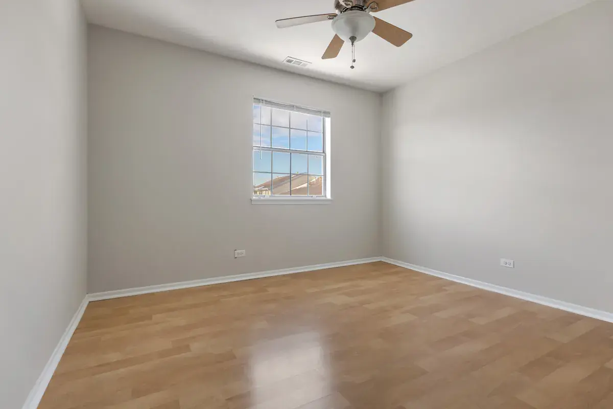 86 Gant Circle #F Streamwood IL 60107 MLS #MRD12350052 | Farm Ranch Team