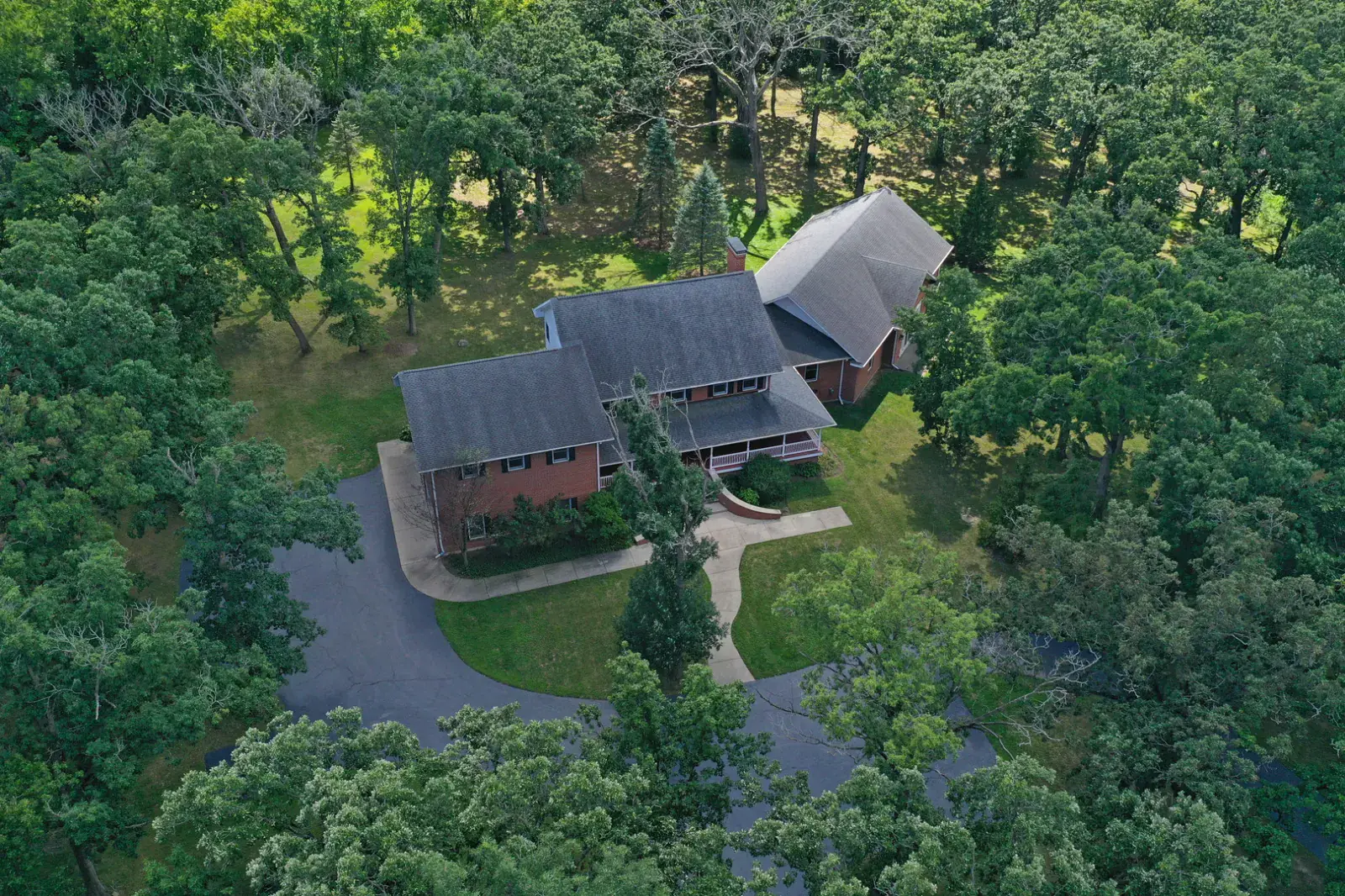 28232 N Gilmer Road Mundelein IL 60060 MLS #MRD12453640 | Farm Ranch Team