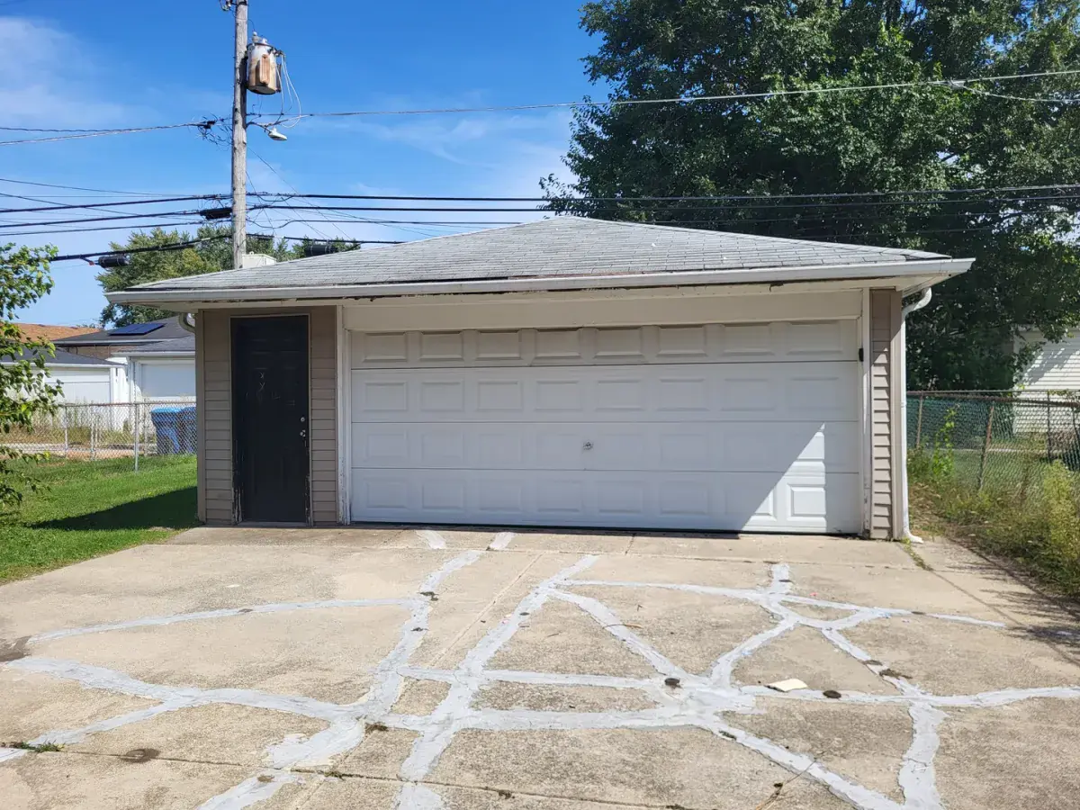 383 Calhoun Avenue Calumet City IL 60409 MLS #MRD12475748 | Farm Ranch Team