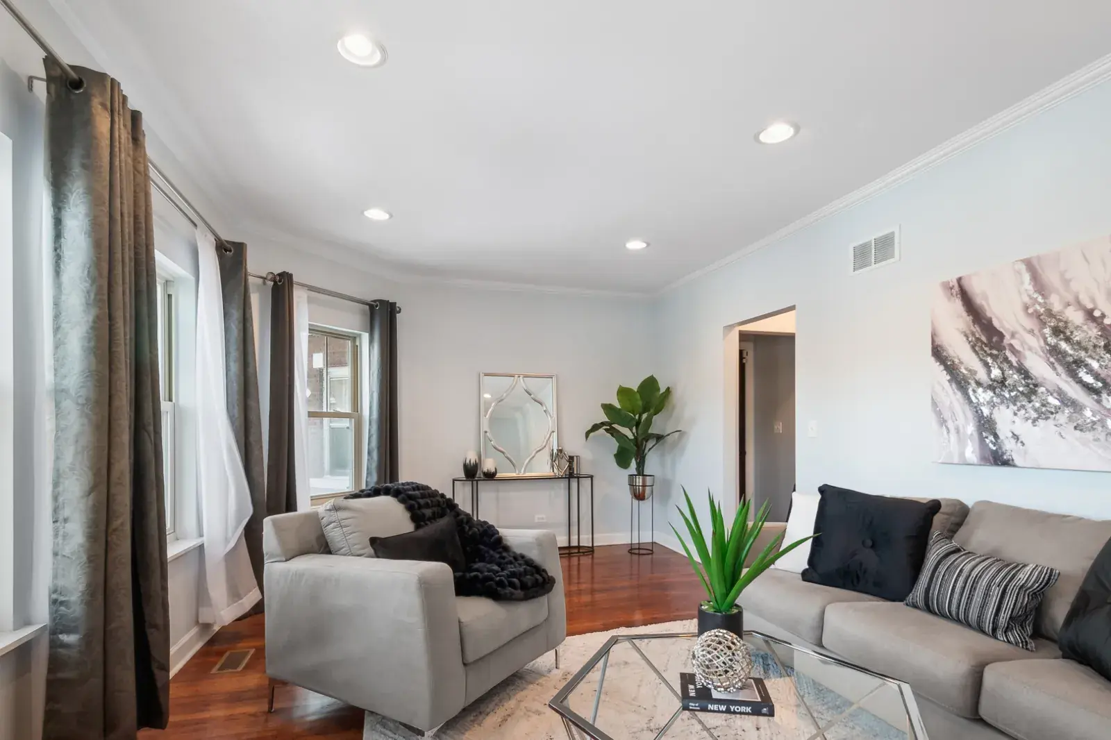 8040 S Harvard Avenue Chicago IL 60620 MLS #MRD12510391 | Farm Ranch Team