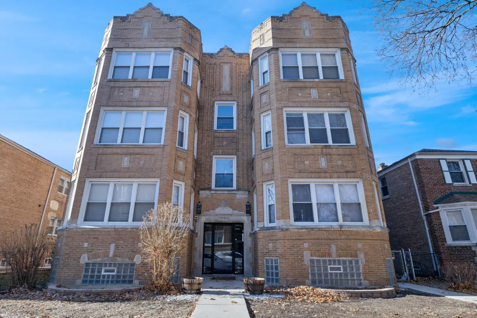 9222 S Laflin Street #2N Chicago IL 60620 MLS #MRD12532576