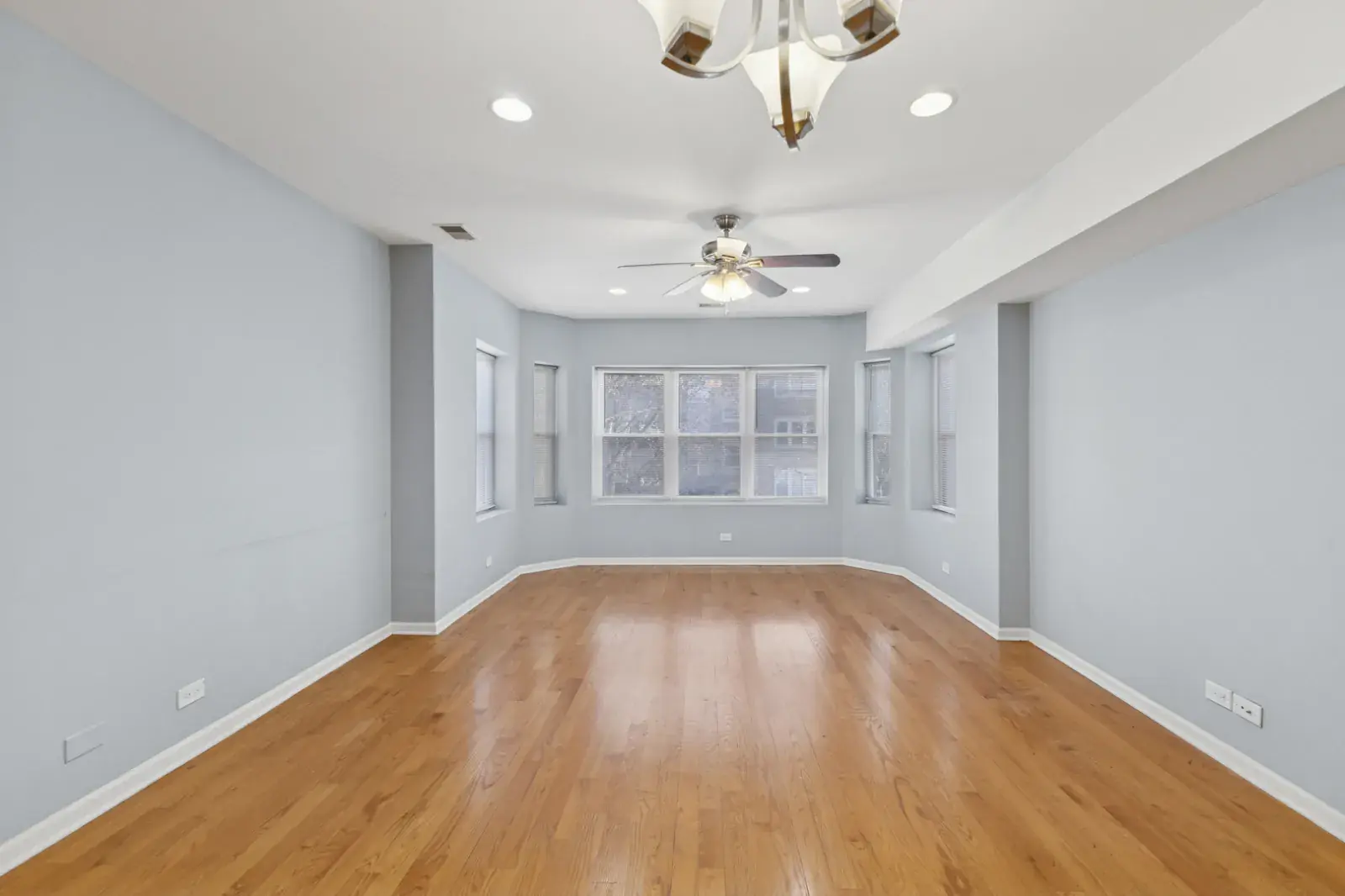 9222 S Laflin Street #2N Chicago IL 60620 MLS #MRD12532576