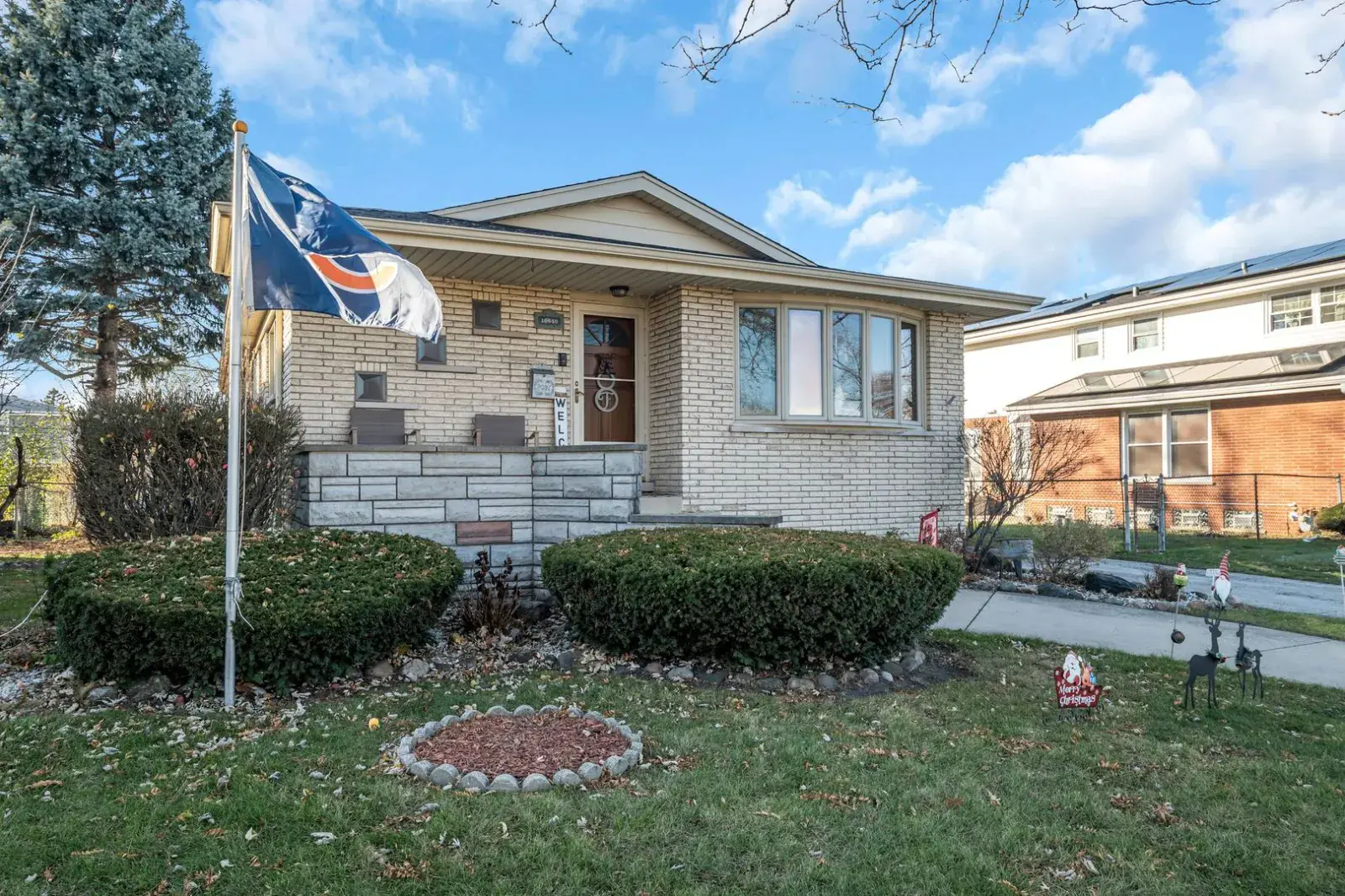 10840 S Kolmar Avenue Oak Lawn IL 60453 MLS #MRD12540444 | Farm Ranch Team