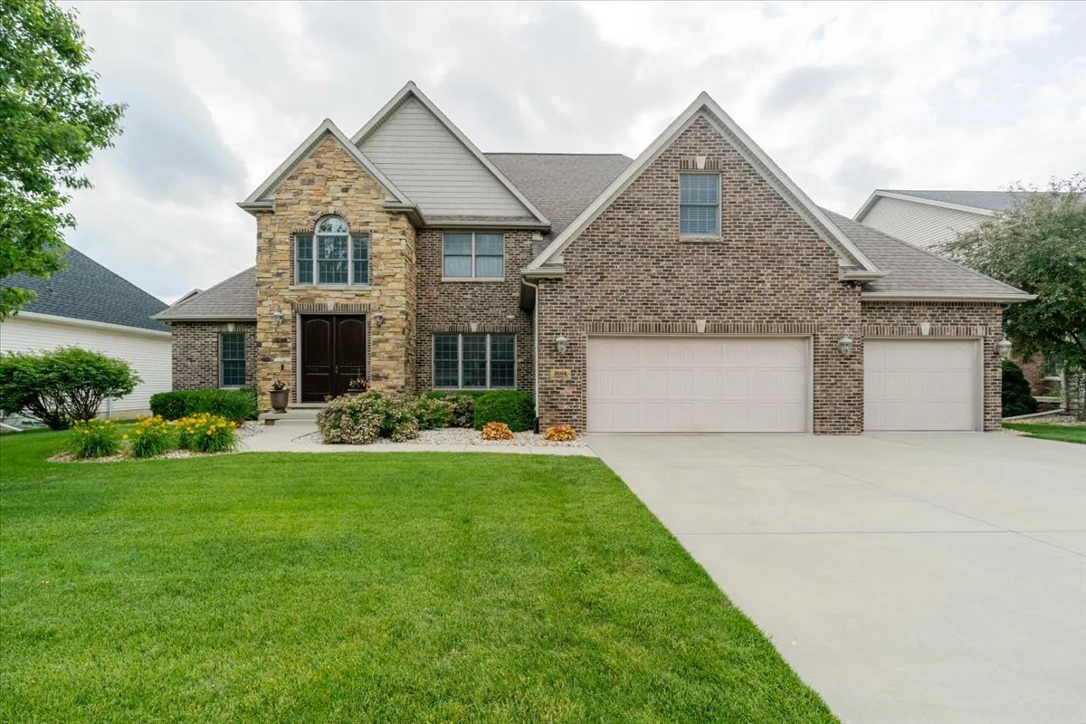 2104 Sinclair Court Bloomington IL 61704 MLS #MRD12671188 | Farm Ranch Team