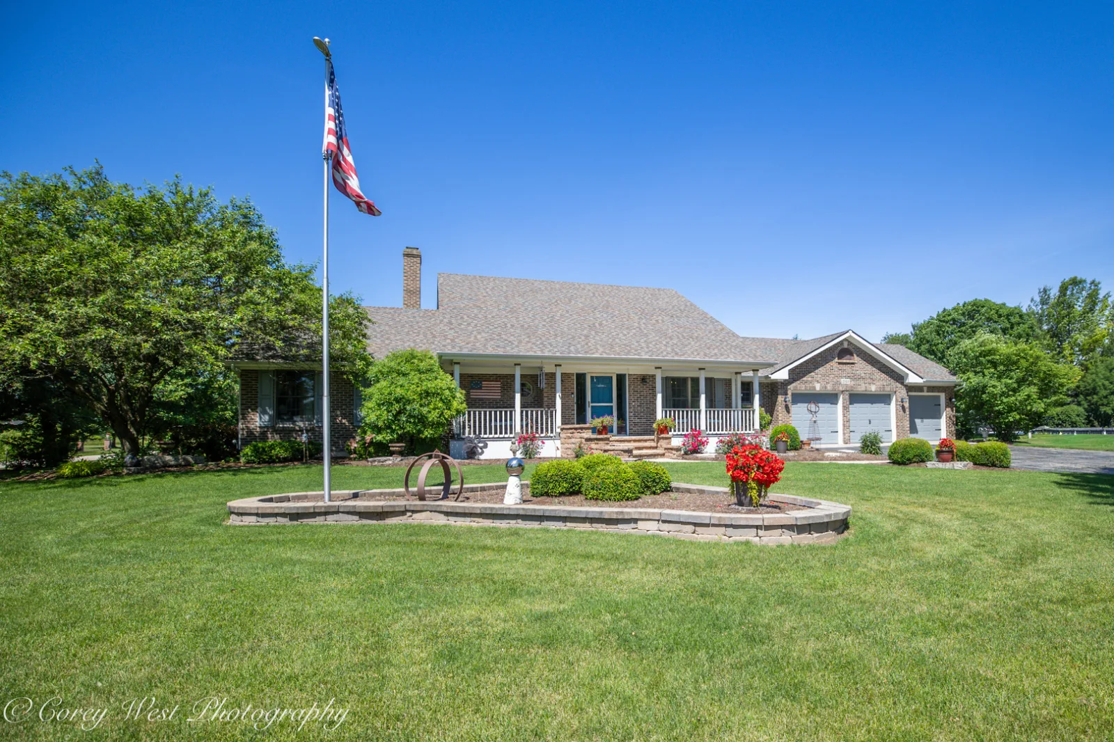 1545 Sunflower Drive Sycamore IL 60178 MLS #MRD12677777 | Farm Ranch Team