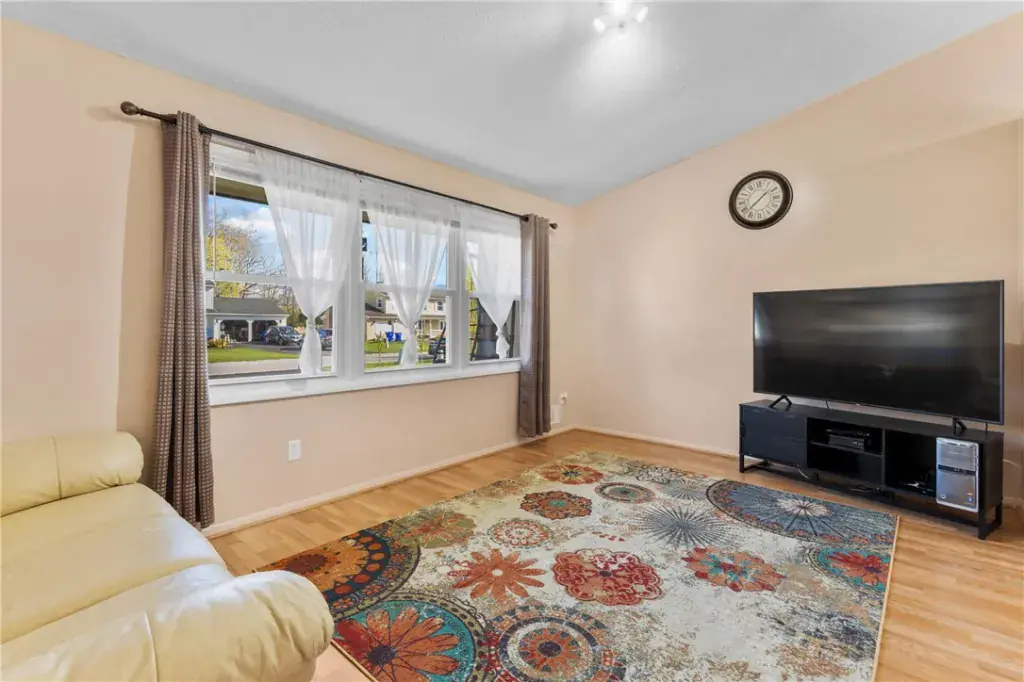 75 Battle Green Drive Chili NY 14624 MLS #R1647672 | Mazza Premier Homes